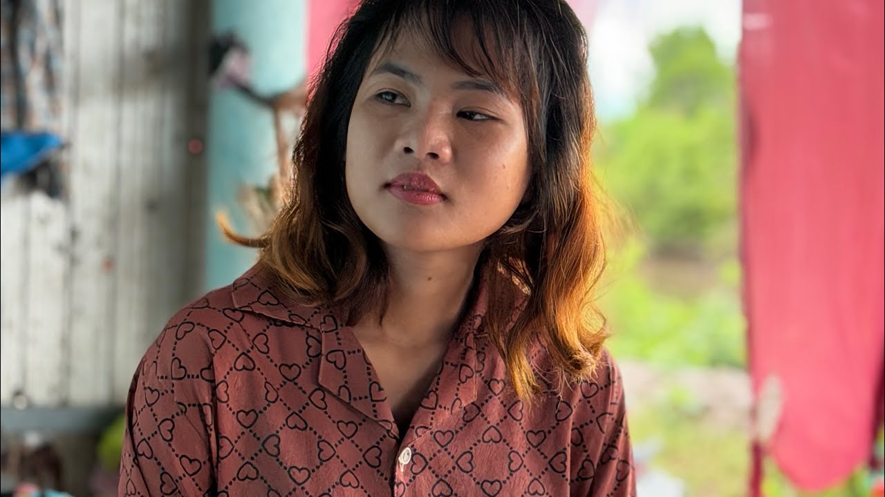 Thiếu nữ xinh đẹp bệ.nh lạ hungdữ gia đình lo sợ - YouTube