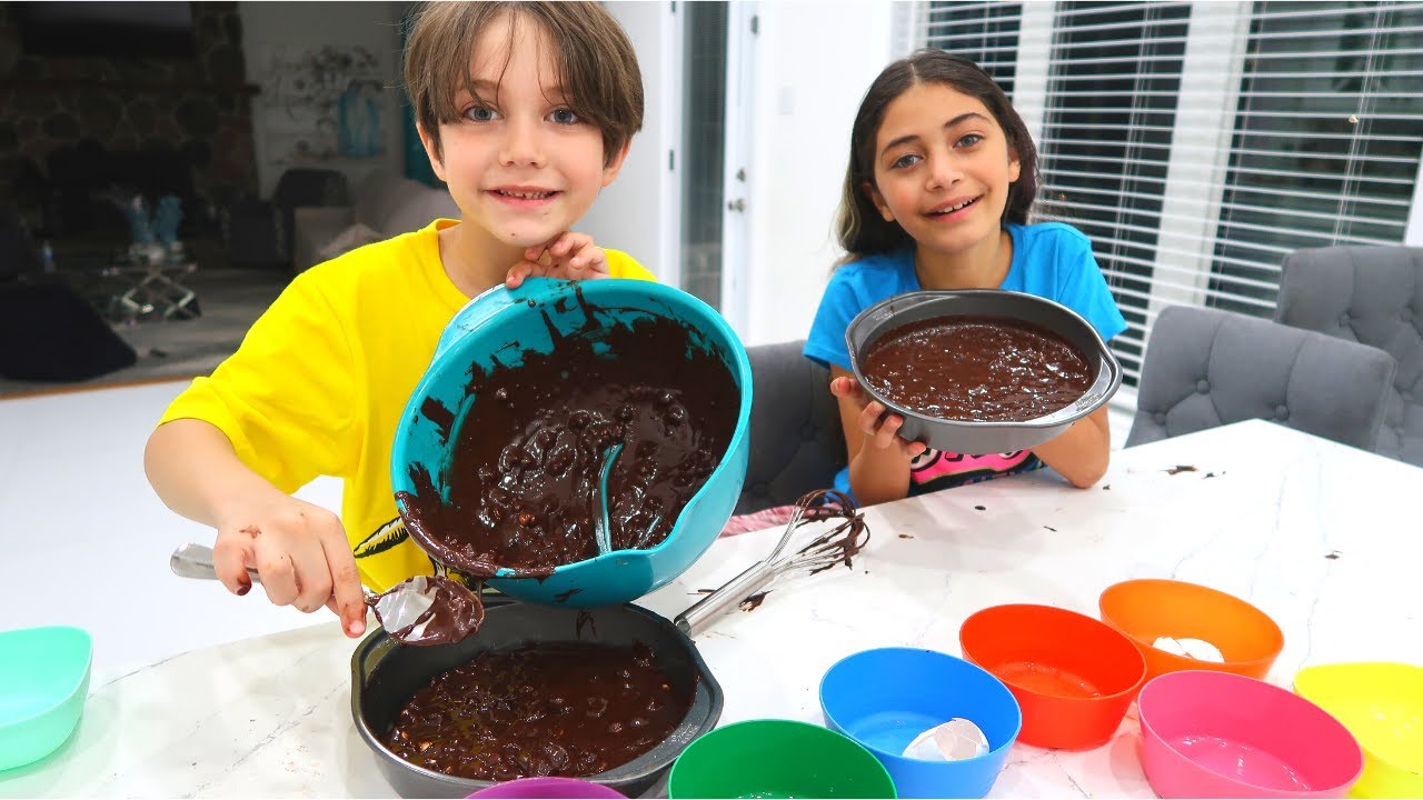 Heidi and Zack bake browns for the HZHtube family - YouTube