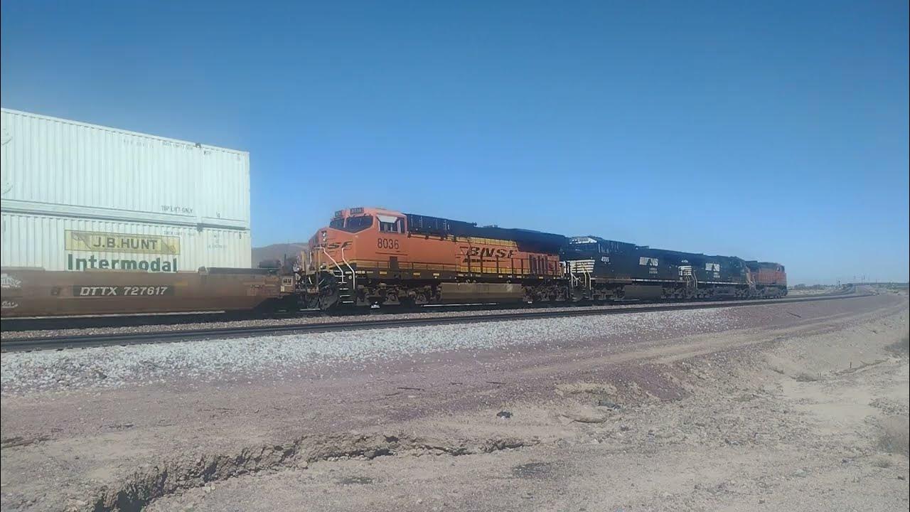 EB BNSF Domestic Intermodal/Port Stack Train Feat K5HL And Duo NS At Nebo Ca! #bigbossrailfanner ...