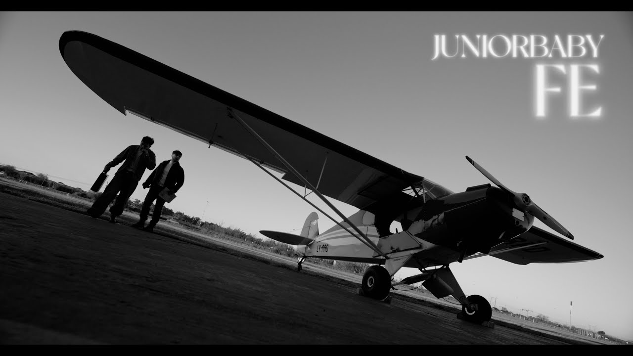 JUNIOR BABY - FE (Video Oficial) - YouTube