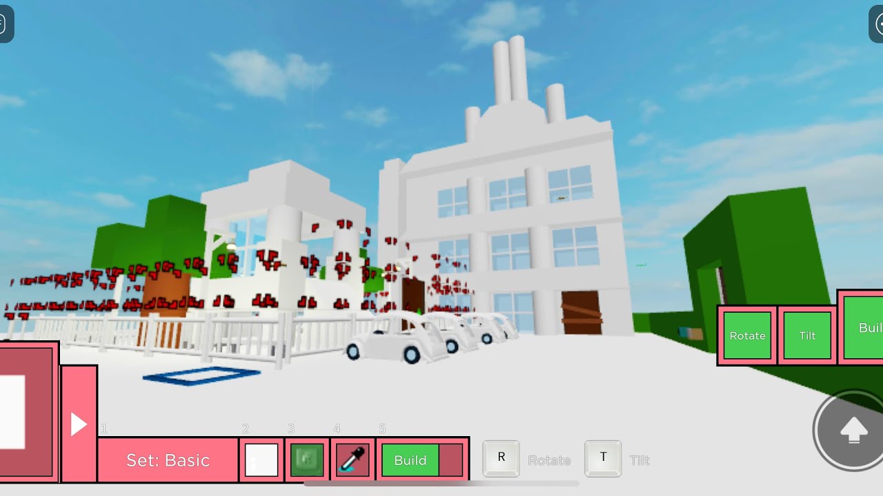 building a city in piggy build mode - YouTube