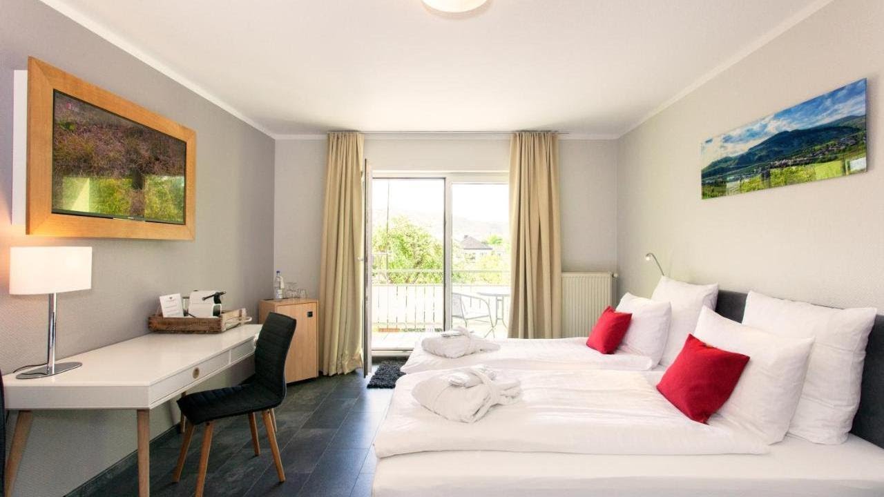 Moselhotel Weinhaus Simon, Wintrich, Germany - YouTube