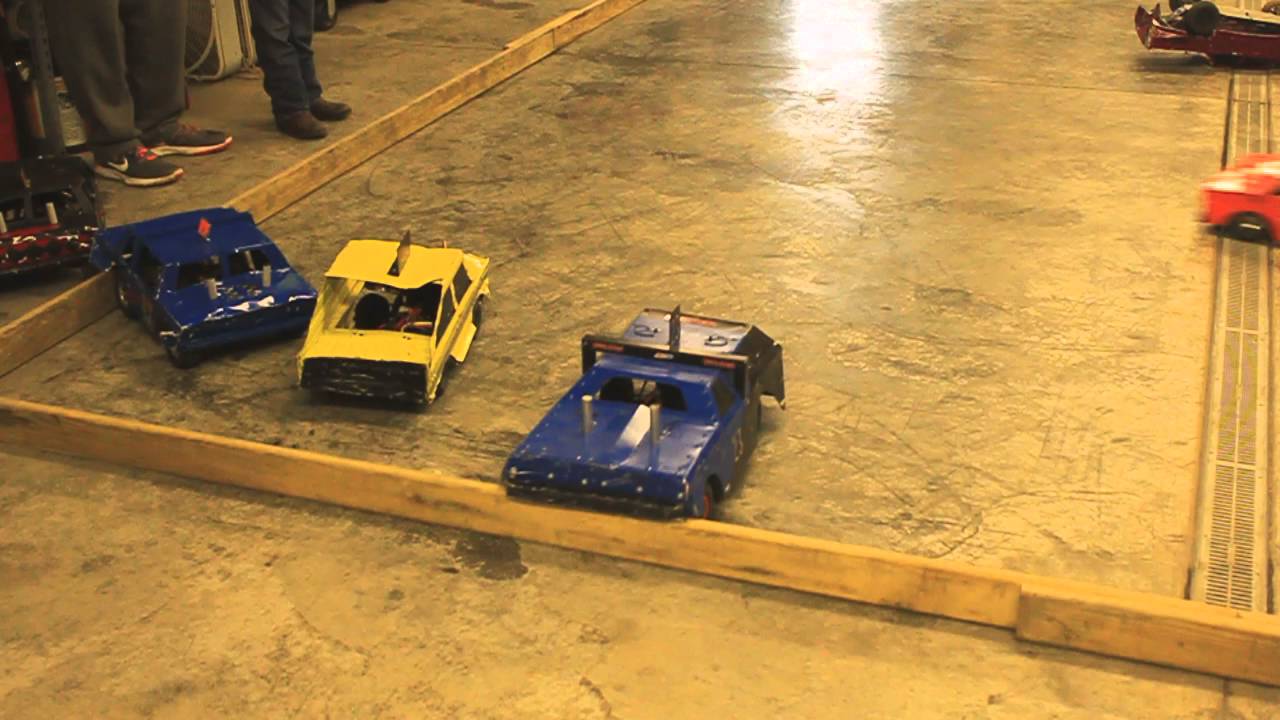 RUSSELL RC DERBY - YouTube