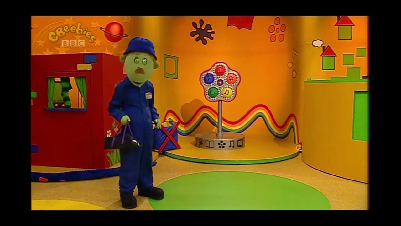 Electrican Sparky fixes the electricity | Tweenies (2000) - YouTube