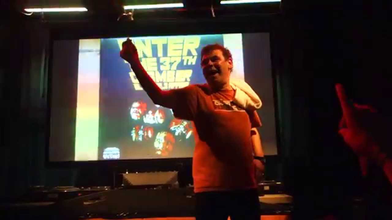 Craig Charles DJing his funk and soul - YouTube