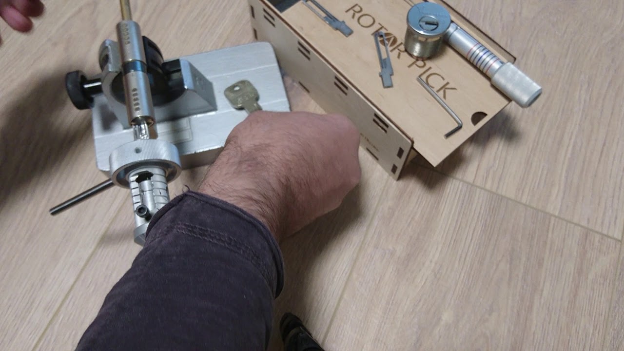 Locksmith tools kit Mul-t-lock +Gera WS magnet - YouTube