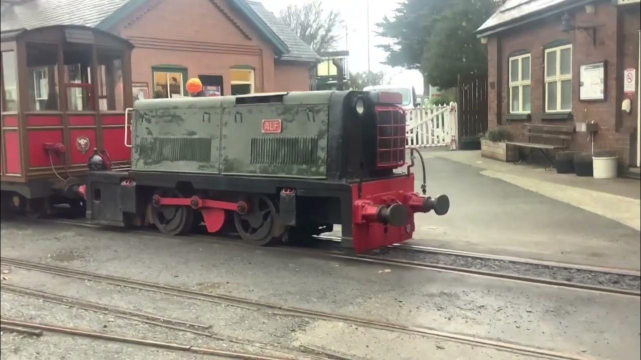 A day trip to the talyllyn railway - YouTube