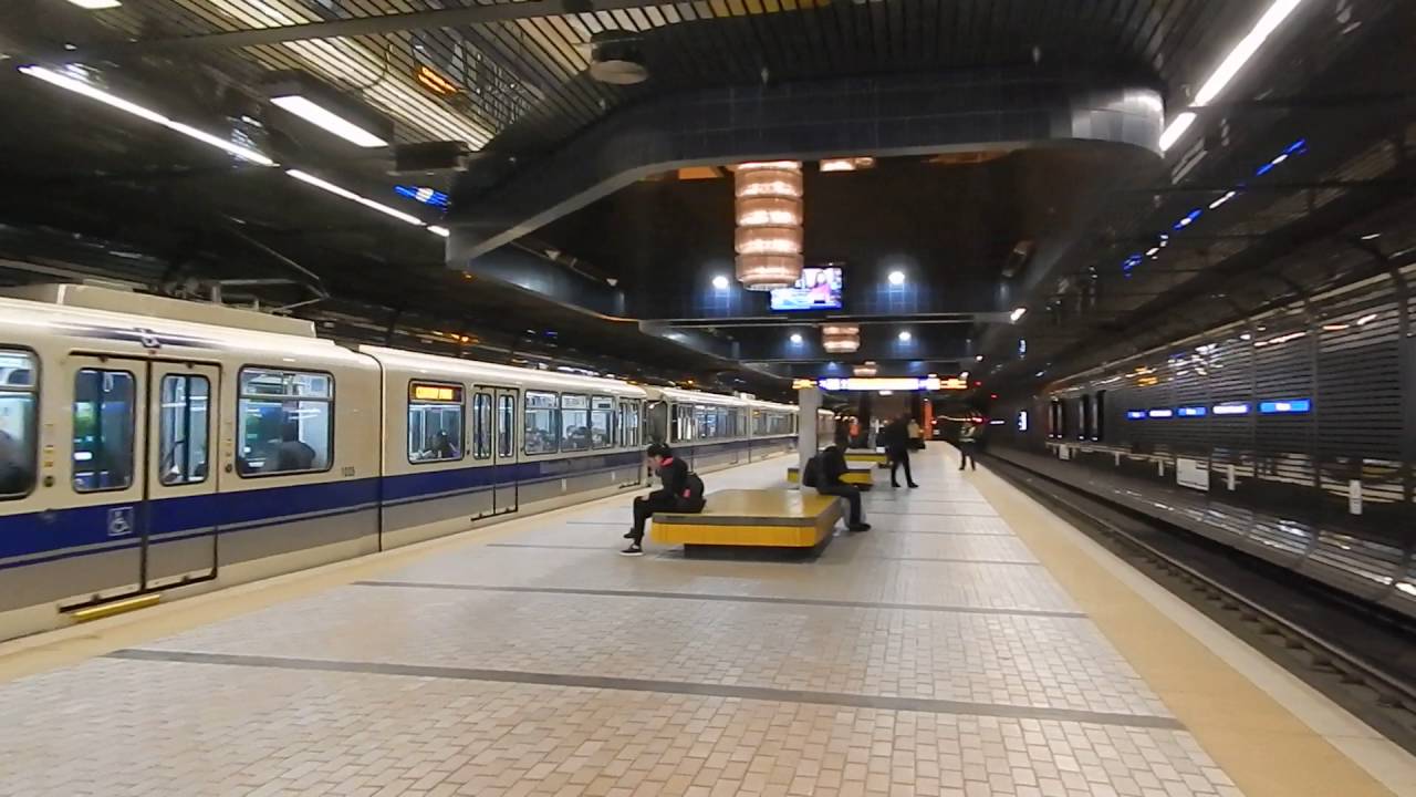 Central station in Edmonton - Cross track 55" digital monitor - YouTube