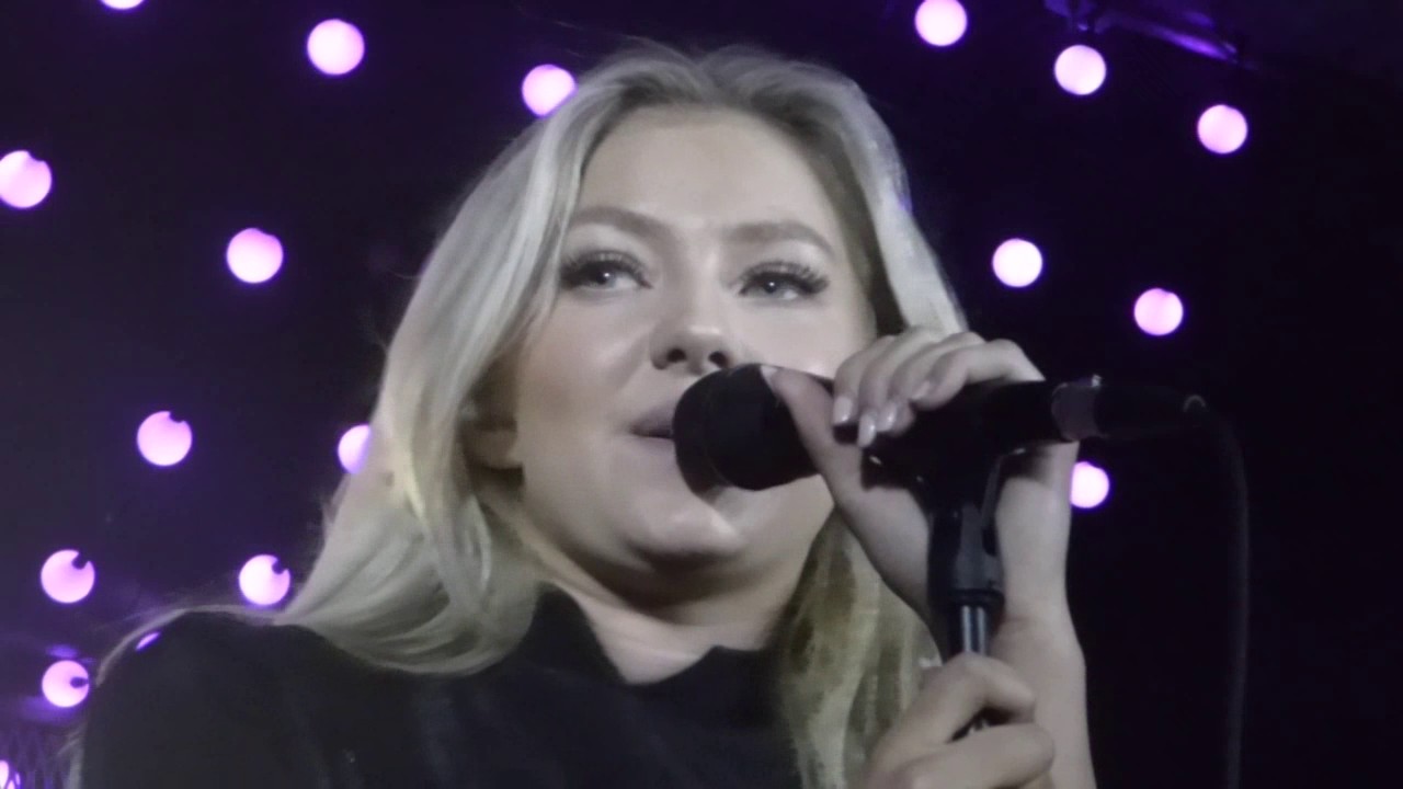 Astrid S - Jump (HD) - The Camden Assembly - 16.11.16 - YouTube