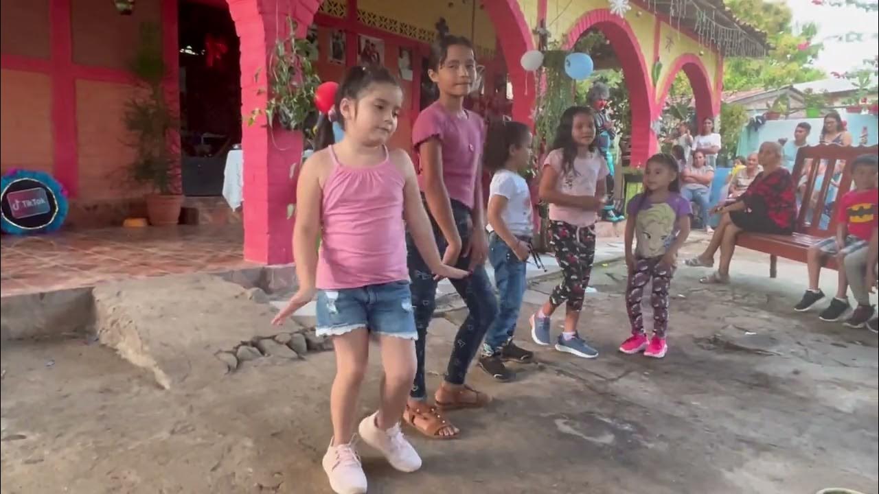 Celebrando El Día De Los Reyes Baile De Niñas Part1 Youtube