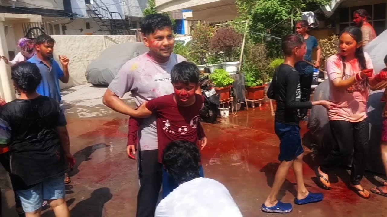 Plot ki HOLI 🫟 | Mohit Luthra - YouTube