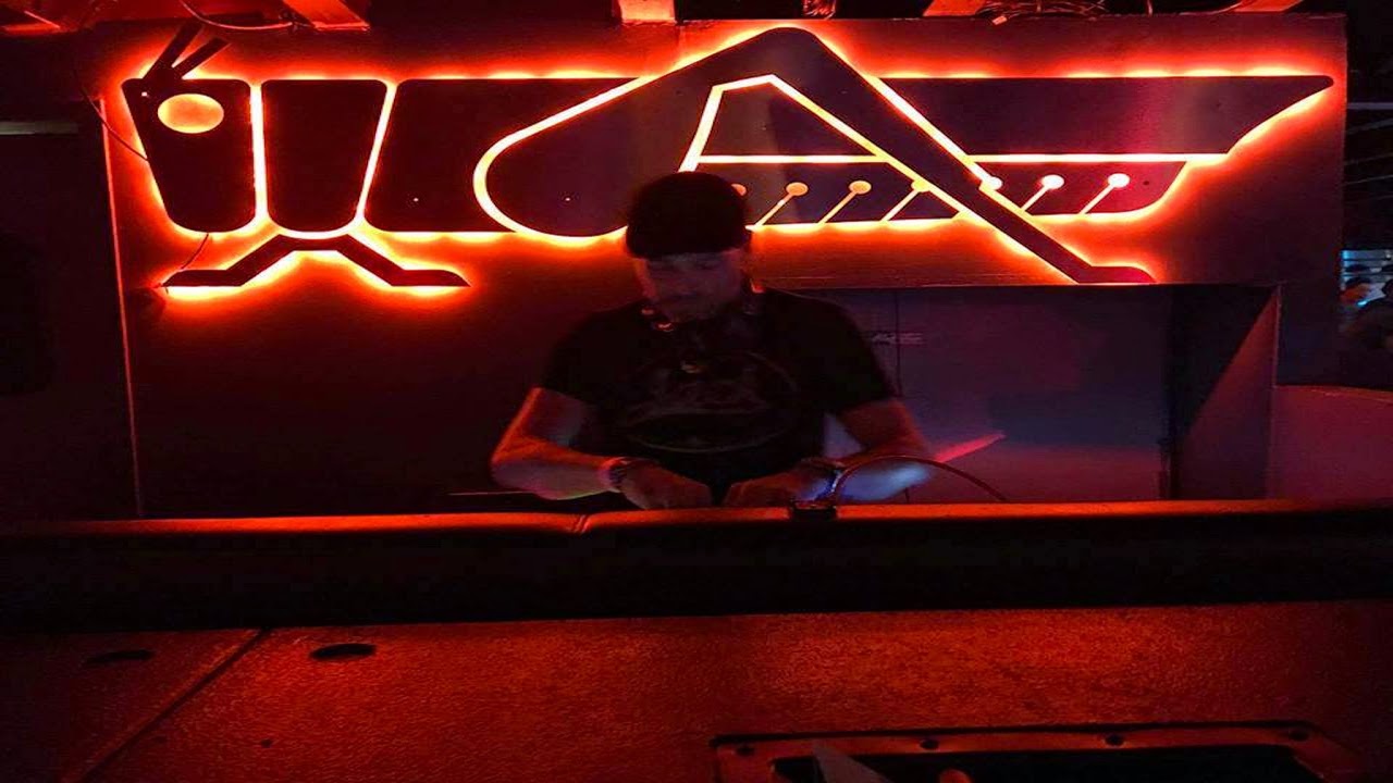 Sunday Tunes - This time on Turntables - YouTube