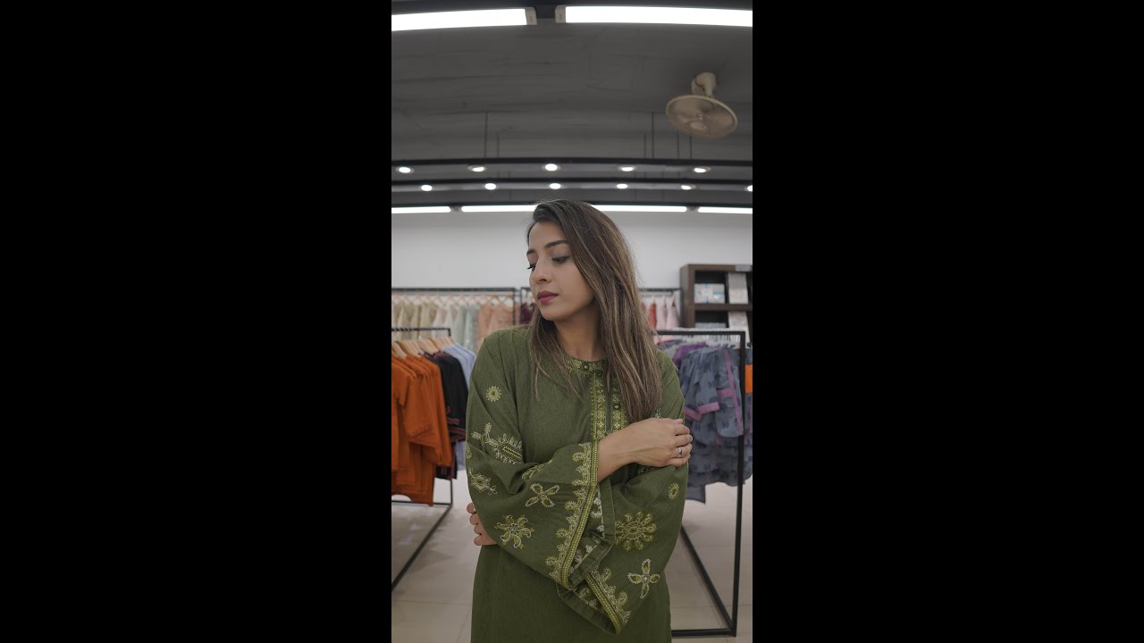 Zainab Cheema was at Kataan Mall - YouTube