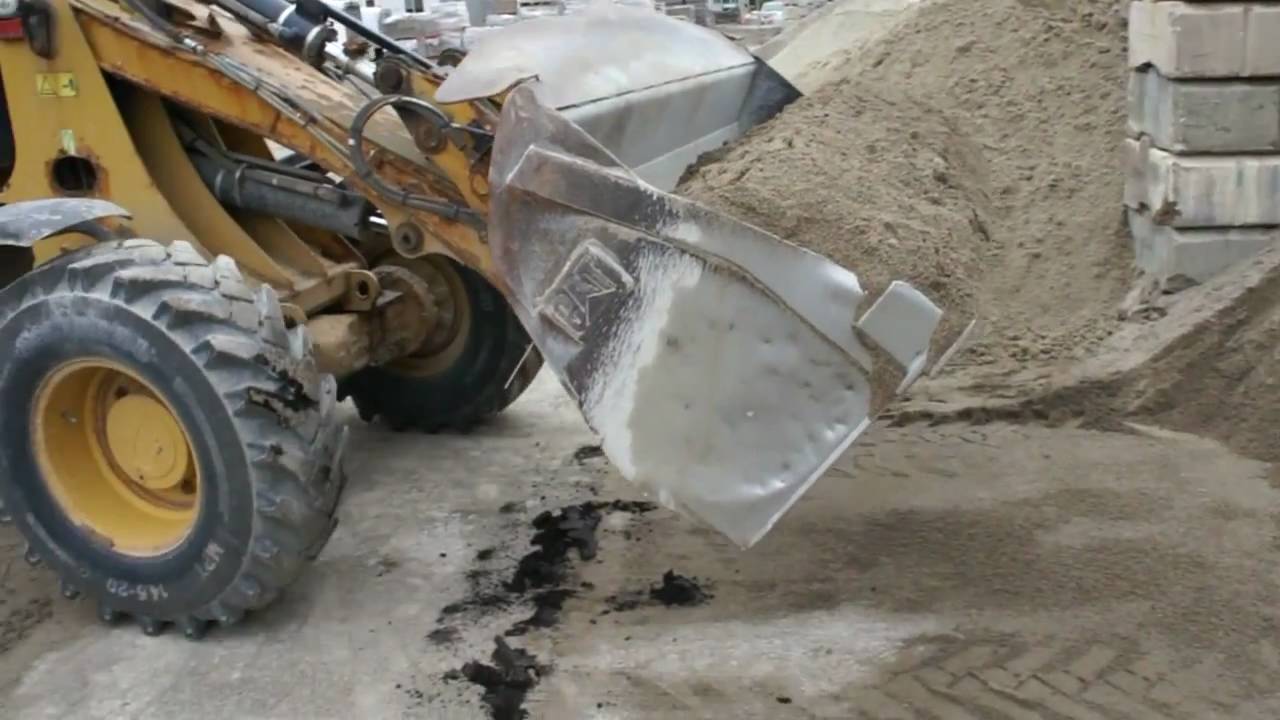 Picking up a ton of concrete sand. - YouTube