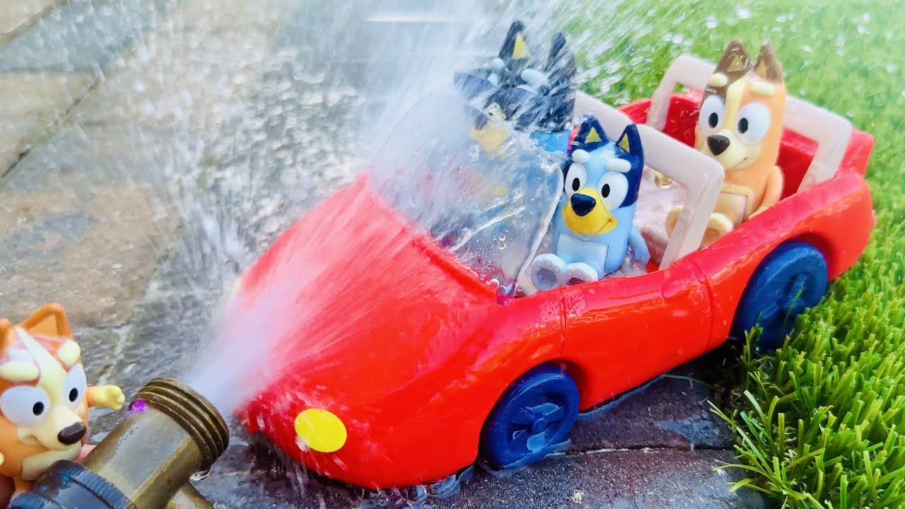 Car Wash Disaster - Bluey toys pretend play - YouTube