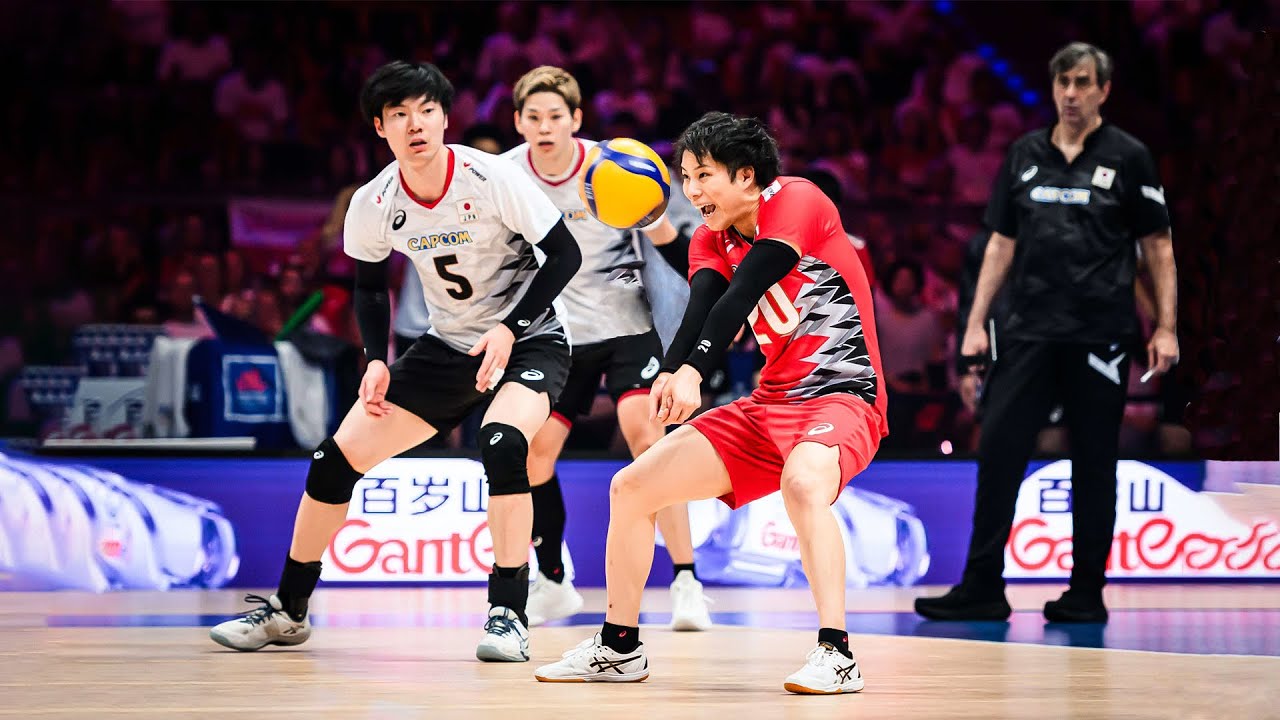 Top 40 Crazy Volleyball Headshots - YouTube