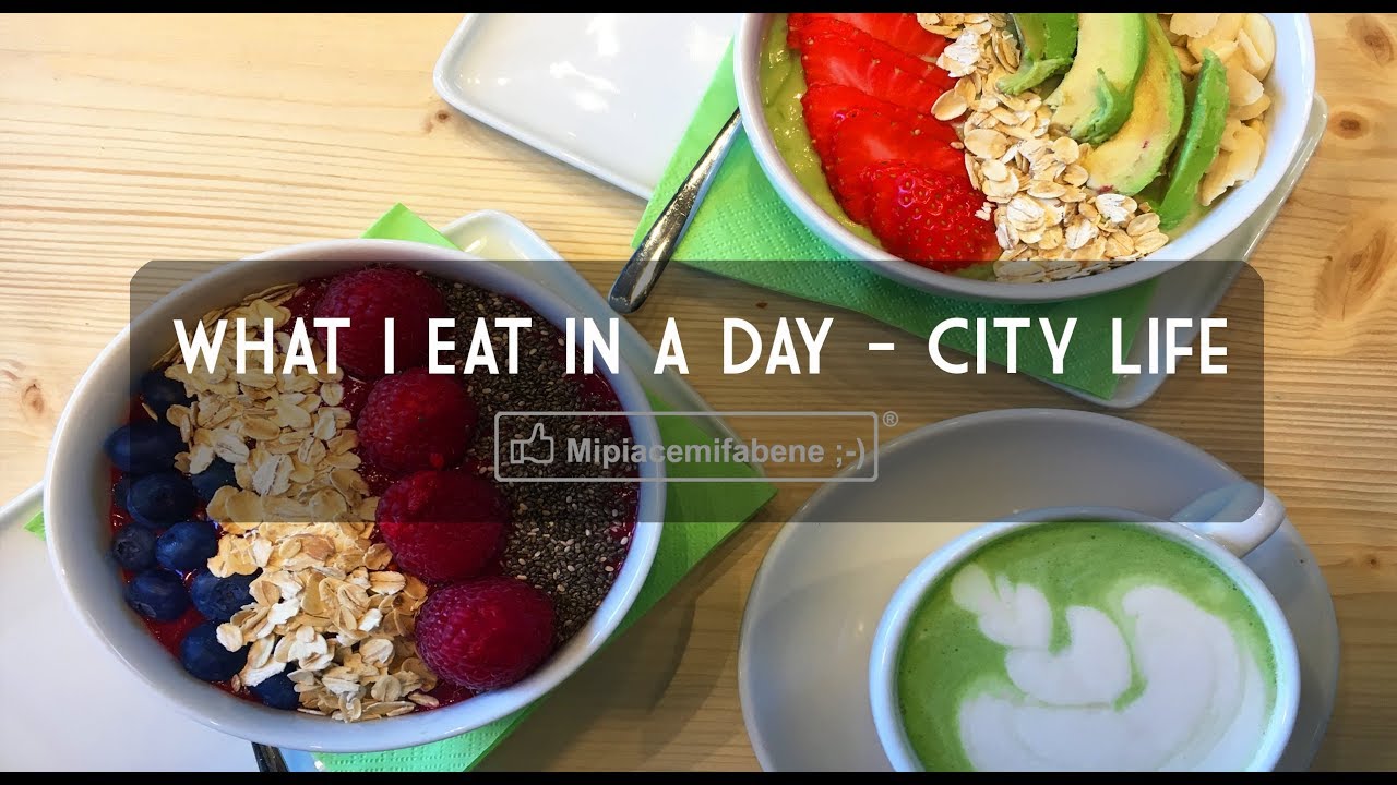 What I Eat in a Day - City Life Milano - YouTube