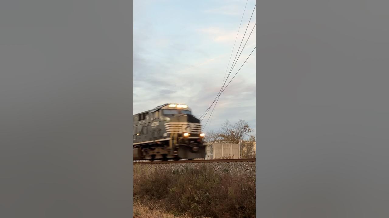 NS 4730 AC44C6M leads NS 23G through Clark, NJ! - YouTube