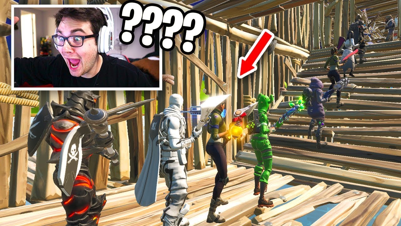 I Hosted A Fortnite Fashion Show with 100 PLAYERS for a SHOUTOUT ...