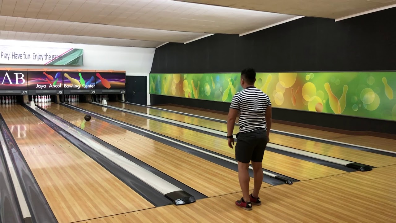 Belajar main Bowling - YouTube
