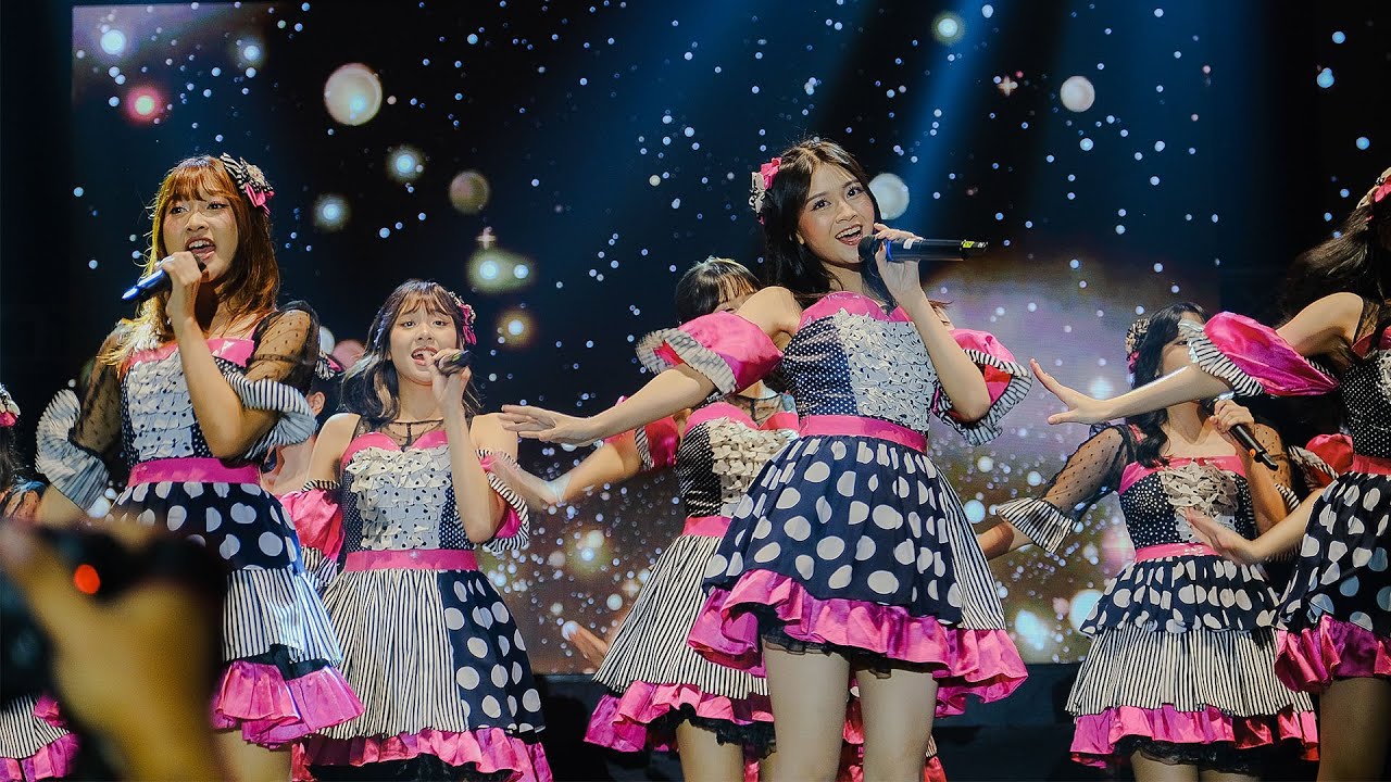 JKT 48 Magic hour | Dsocial Fest - YouTube