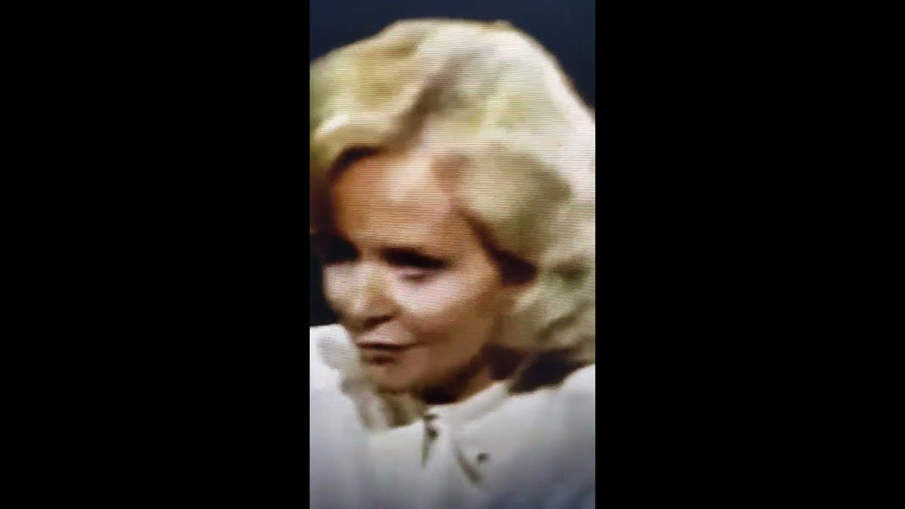 Dee Stanley in her later years told a dark secret about Elvis and ...