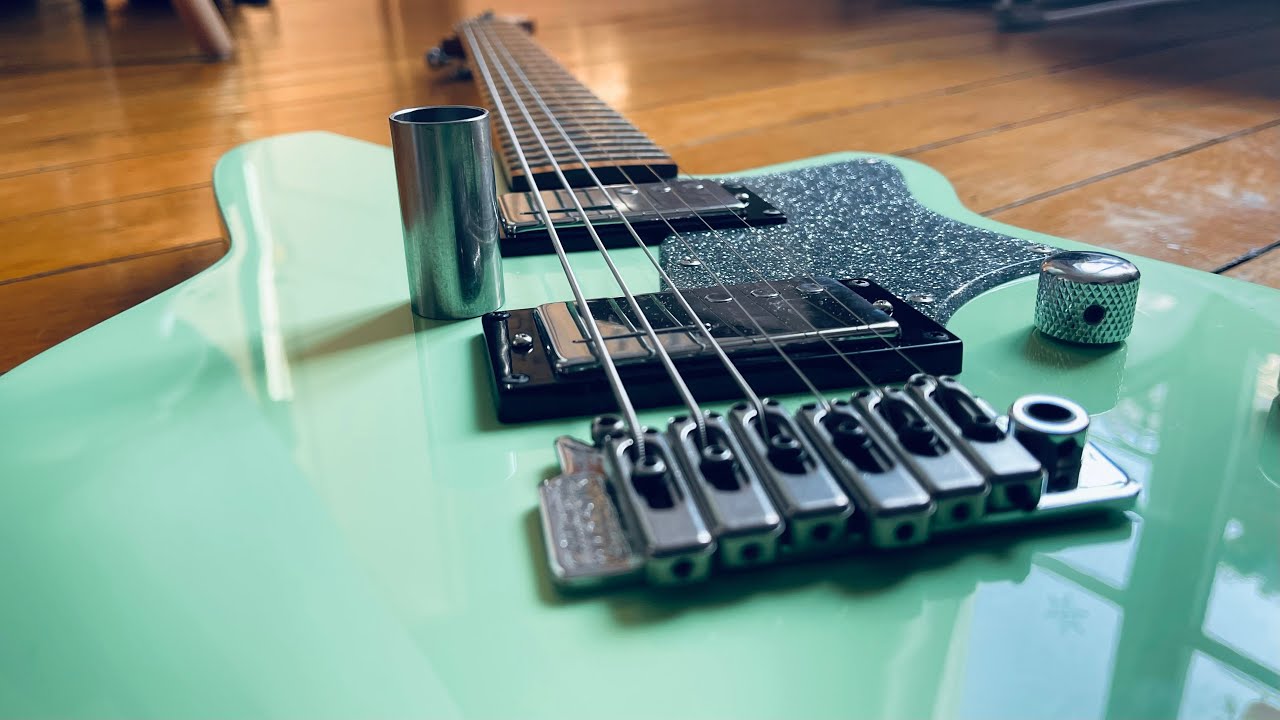 Baritone Fuzzy Open Blues Bottleneck - Reverend Descent - YouTube