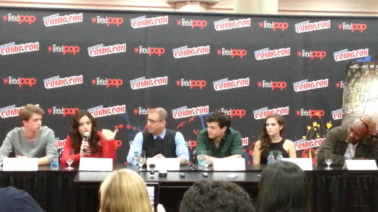Beautiful Creatures. Press Conference NYC Comic-Con - YouTube
