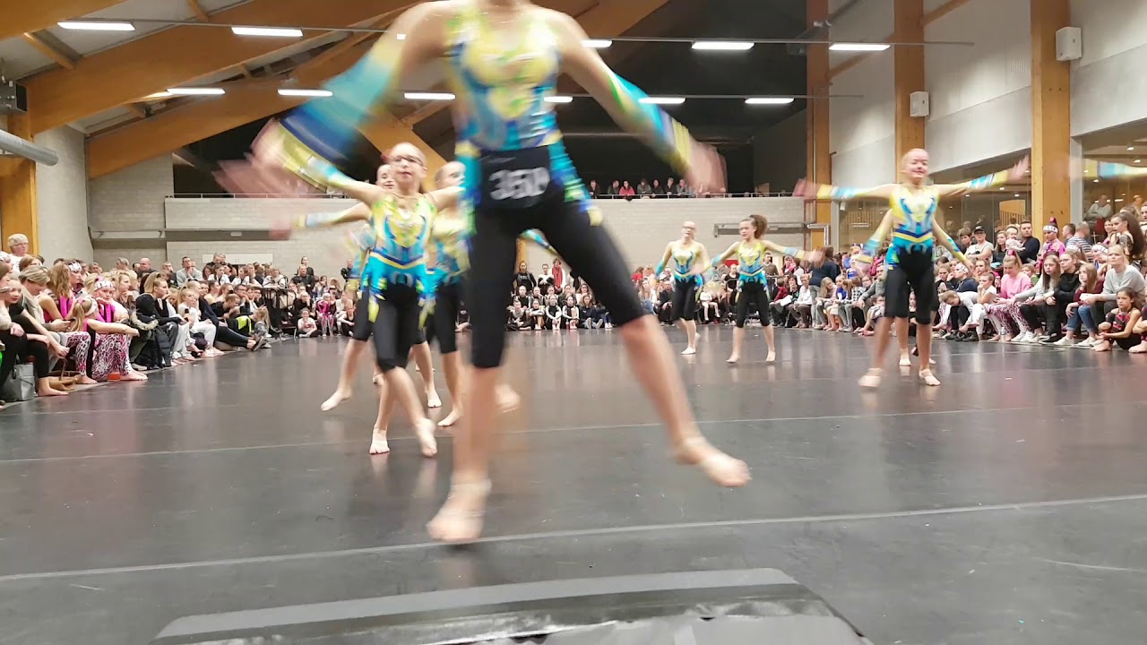 Rising Starz 1ste plaats 19 nov '17 Jabbeke - YouTube