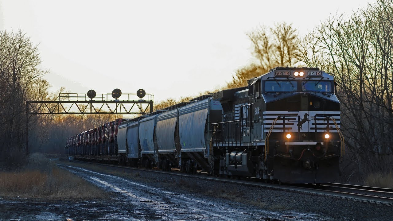 NS 070, Case Combine Train - Derry PA - YouTube