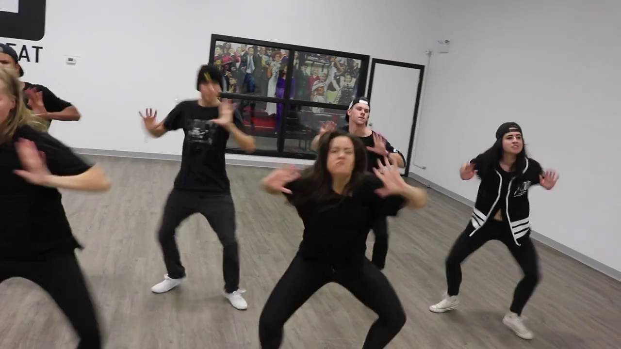 ZOEY DOLLAZ - BLOW A CHECK - VINCENT AKINYODE CHOREOGRAPHY - YouTube