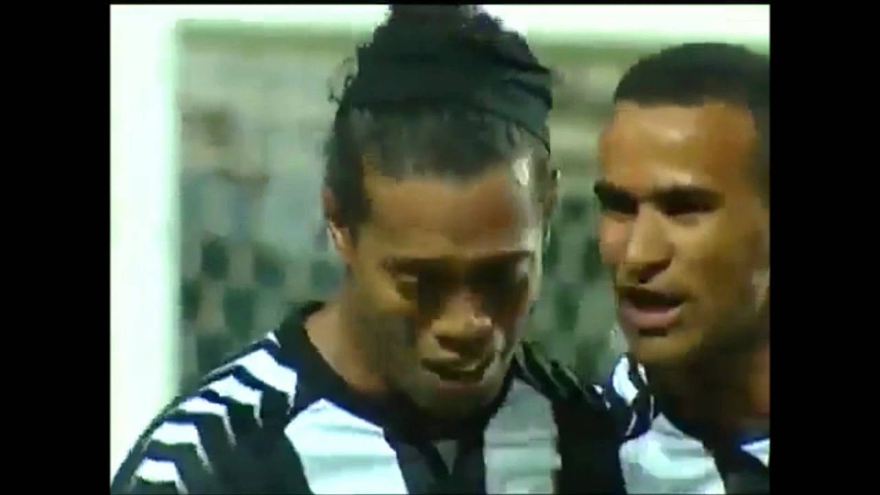 Ronaldinho CRY AFTER a AMAZING Goal Atletico Mineiro Figueirense 6-0 HD ...