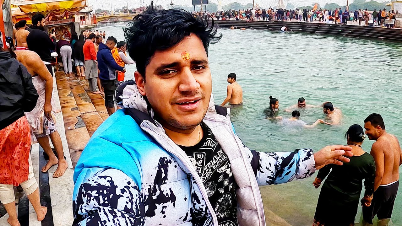 New Year 2024 Pe Haridwar Ganga Snan 😱 Thanda Thanda Jal | Happy New ...