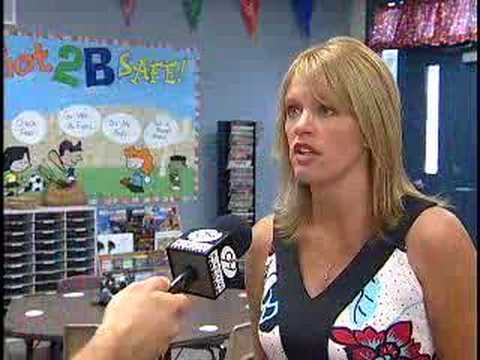 Bellair Elementary Classroom Makeover - YouTube