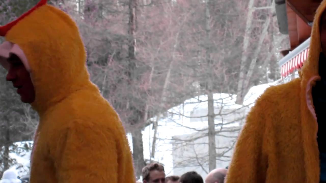 Hennu Stall Zermatt - YouTube