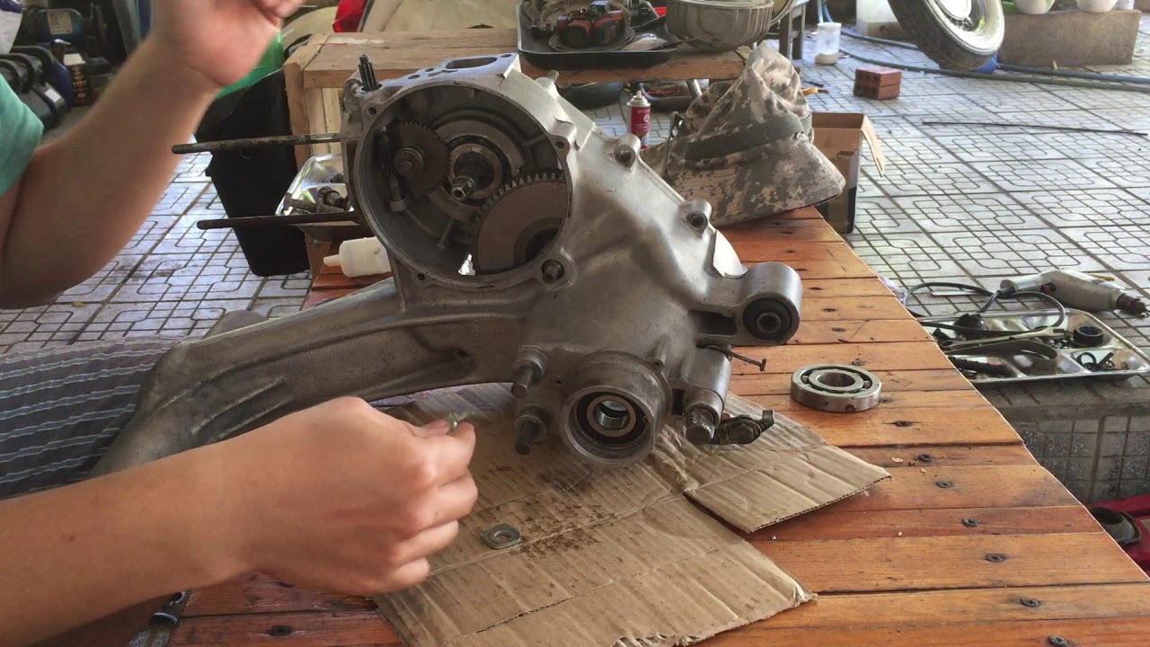 [Vespa] Ráp máy P1 - YouTube