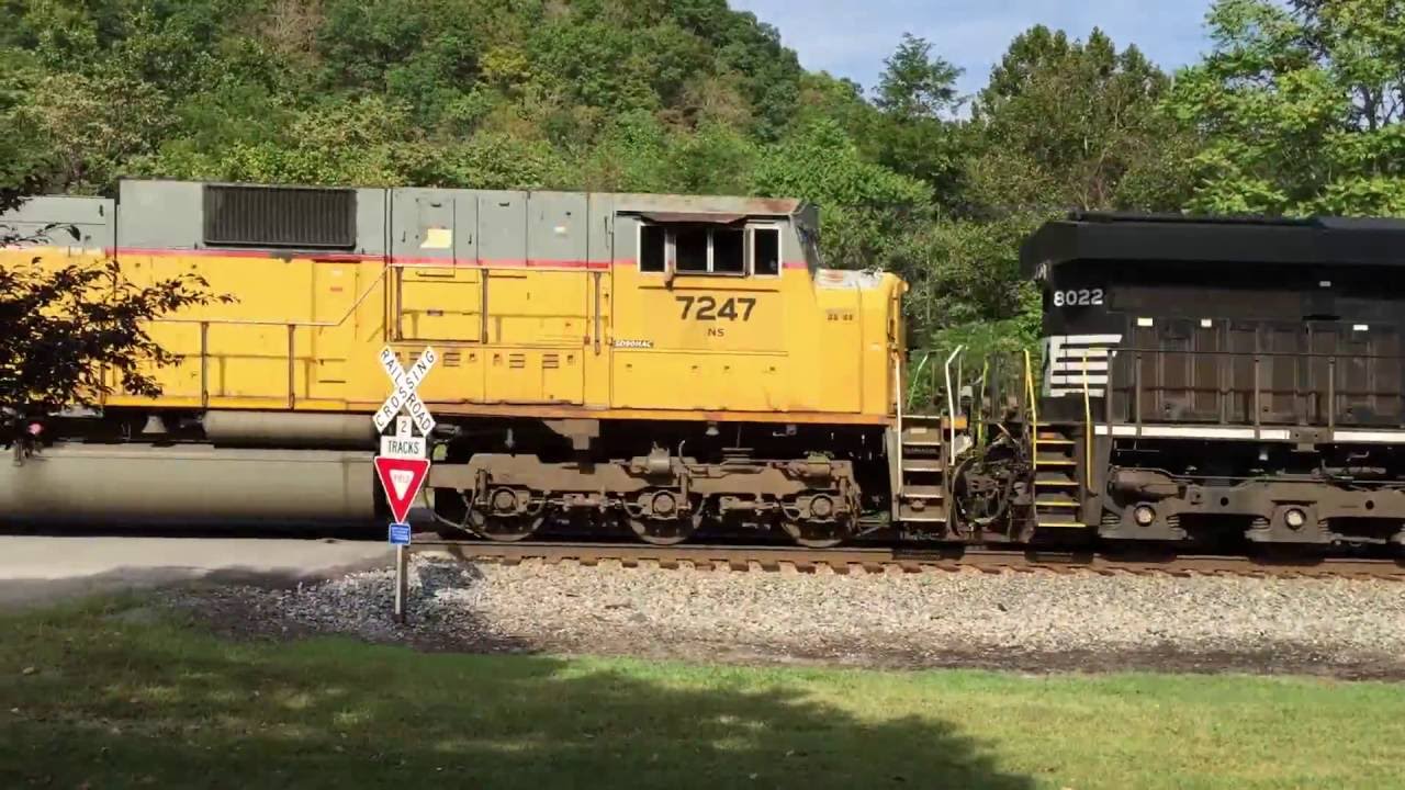 Ex UP 90MAC Trails on NS 18M - YouTube