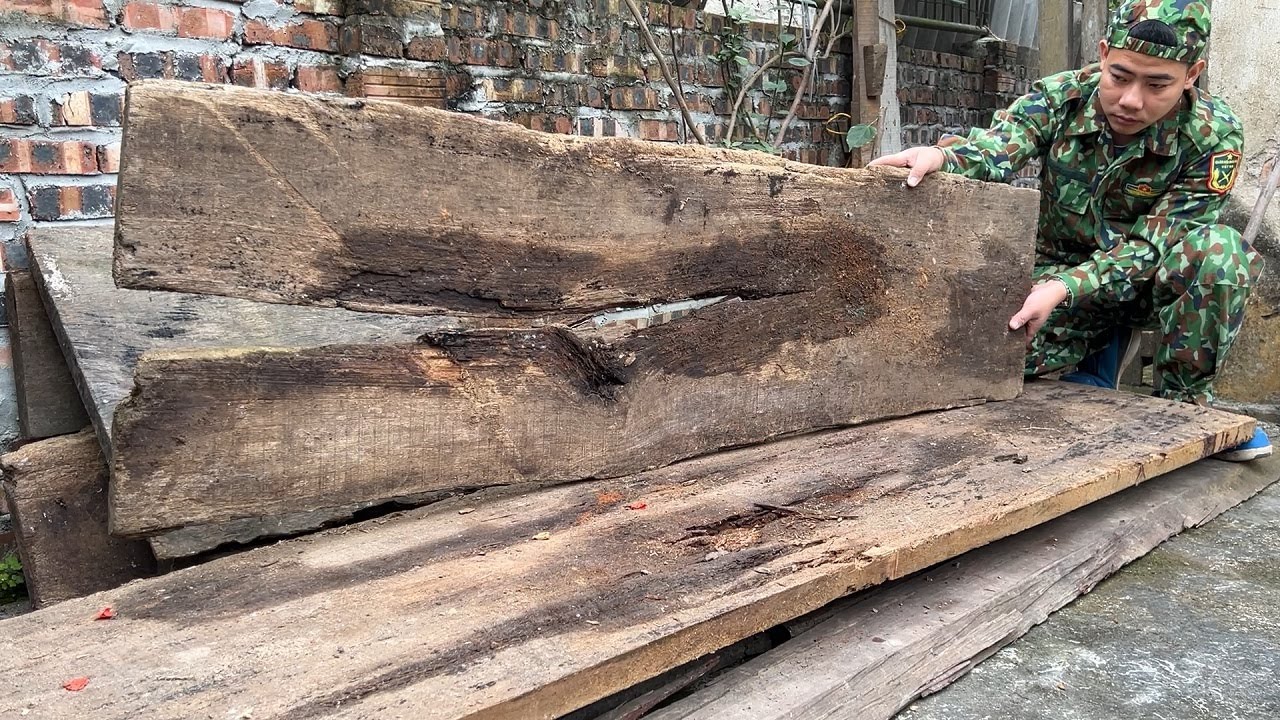 Restoration Of Rotten Wood By Skillful Carpenters - Combine Nature Wood ...