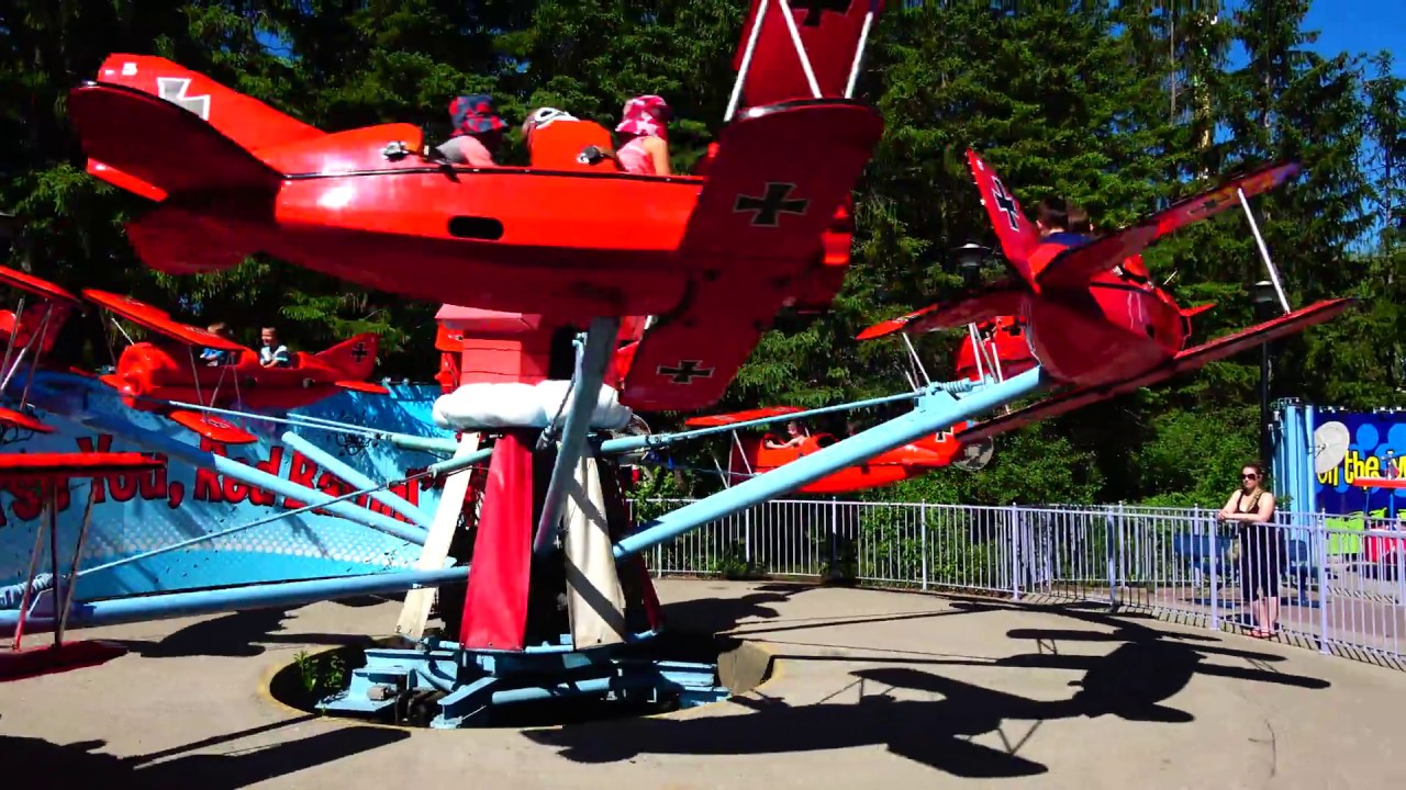 Snoopy vs Red Baron Kiddie Ride Canada's Wonderland Snoopy Planet ...
