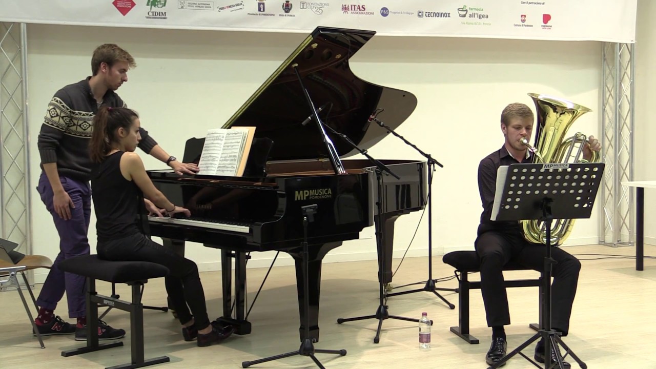 Florian Schuegraf (Fra) Mathilde Nguyen, J. Koetsier: Concertino - YouTube