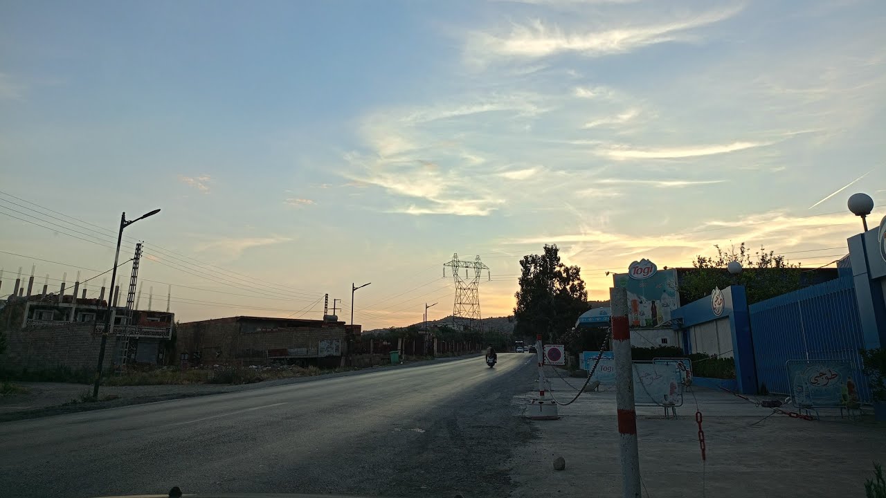 Balade sur la route de chorfa vers tazmalt - YouTube