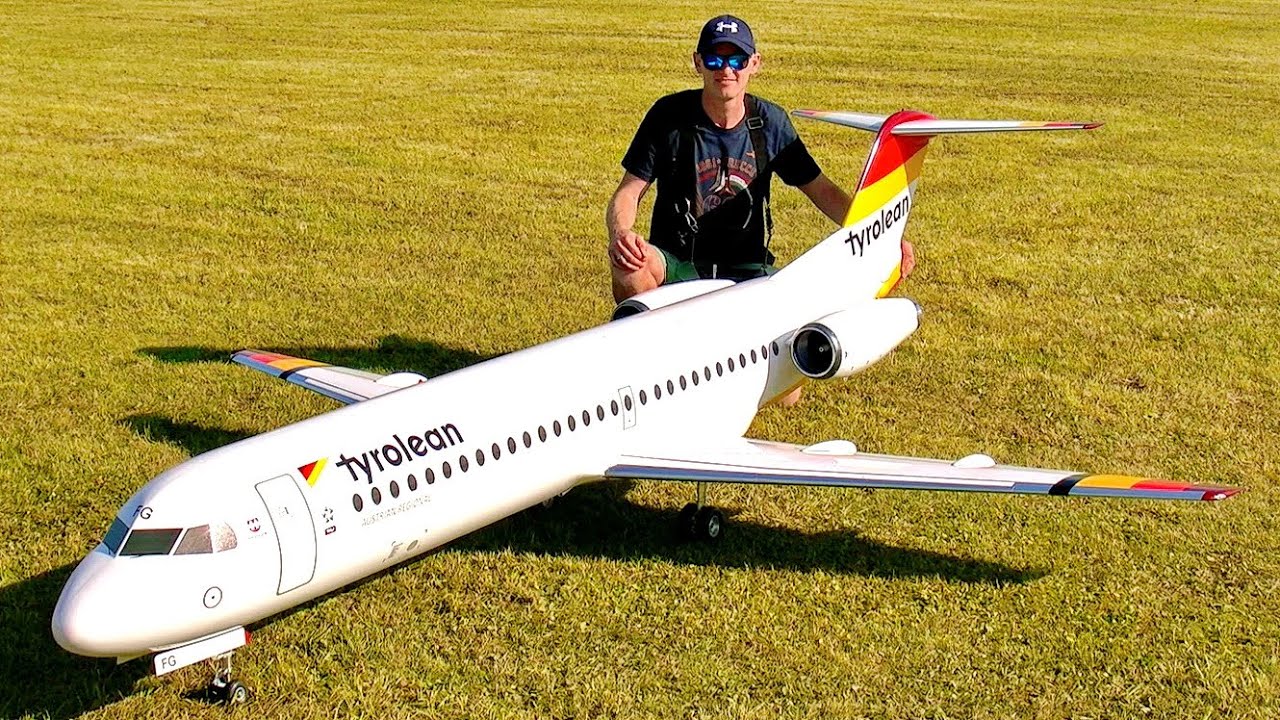 AMAZING RC FOKKER-70 / HUGE ELECTRIC MODEL AIRLINER / TYROLEAN AIRWAYS ...
