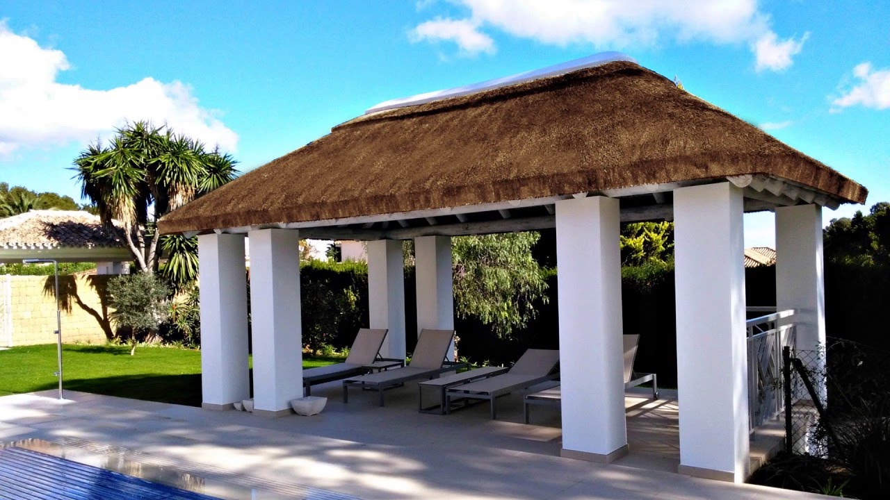 Modern Thatching by Cape Reed - YouTube