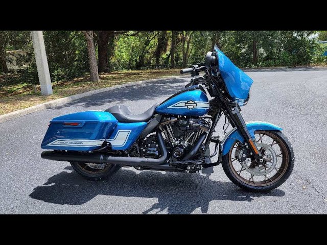 Blue Harley Davidson Bikes