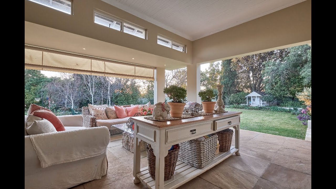 A Beverley Gardens beauty that truly is a home for all seasons - YouTube