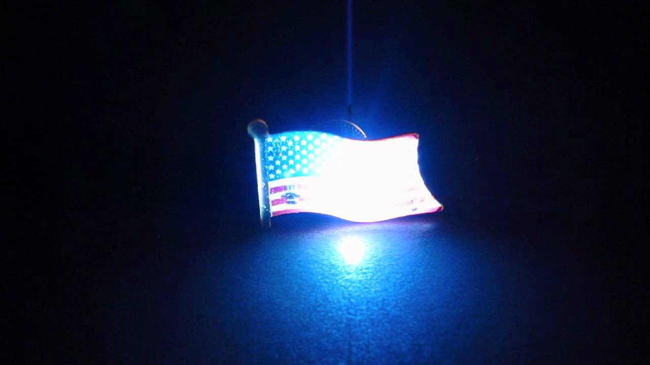 USA Flag Flashing Pin Body Light - Glowproducts.com - YouTube