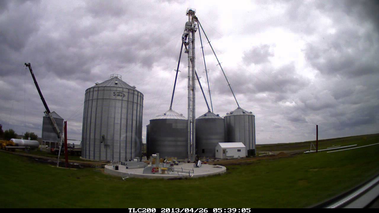 putting downspouts on grain leg Brinno time lapse part 2 - YouTube