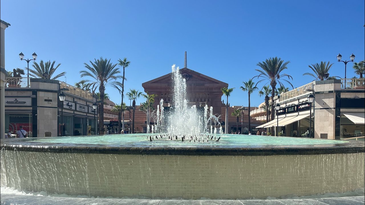 LIVE IN TENERIFE! - Holiday Vlog 🌴🌊💕 (Alissa's Camera Roll is live ...