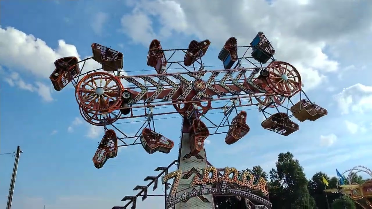 The Zipper ride at the carnival - YouTube