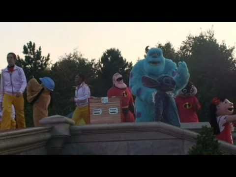 Disneyland París halloween - Disney showtime spectacular (2/2) - YouTube